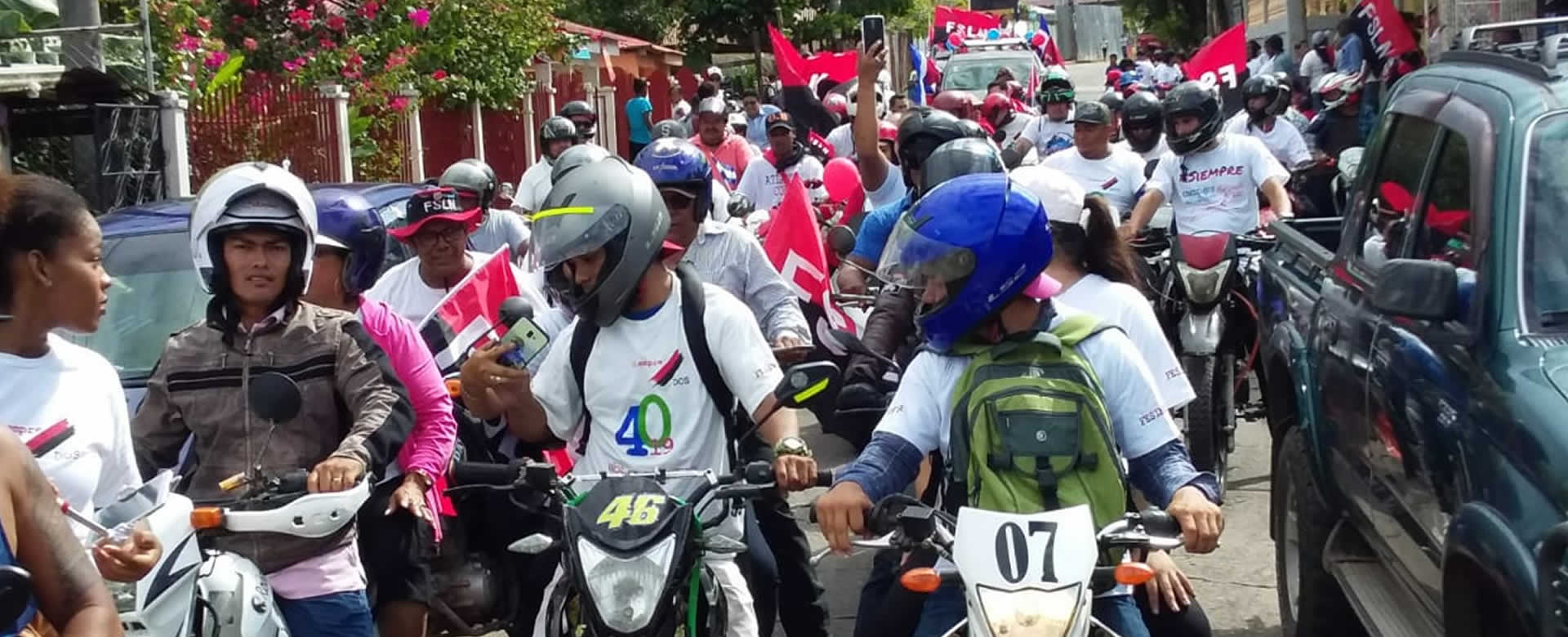 Motorizados de Bluefields tiñen de rojo y negro las principales calles ...