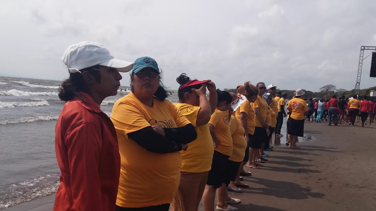 Bautismo masivo del Ministerio Restauración en bahía El Menco, Rivas ...