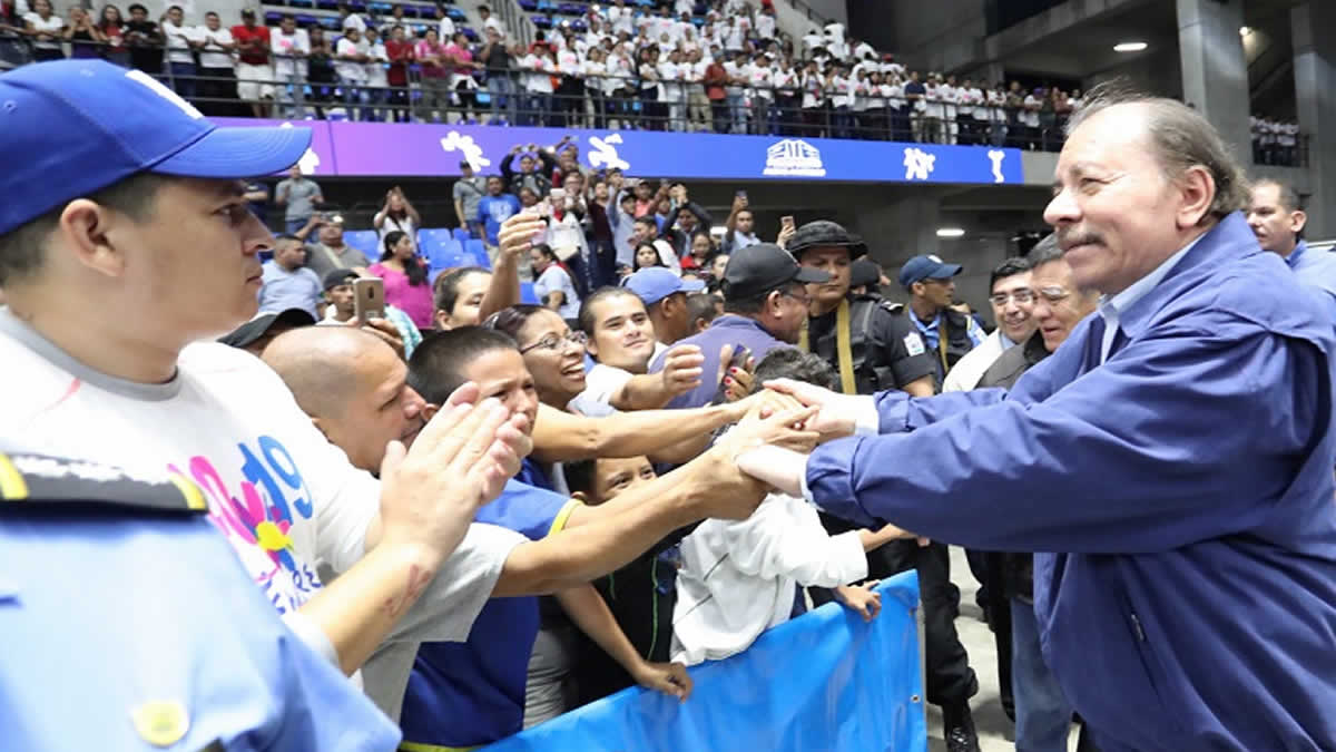 Daniel Ortega saluda velada boxística en honor a Alexis Arguello