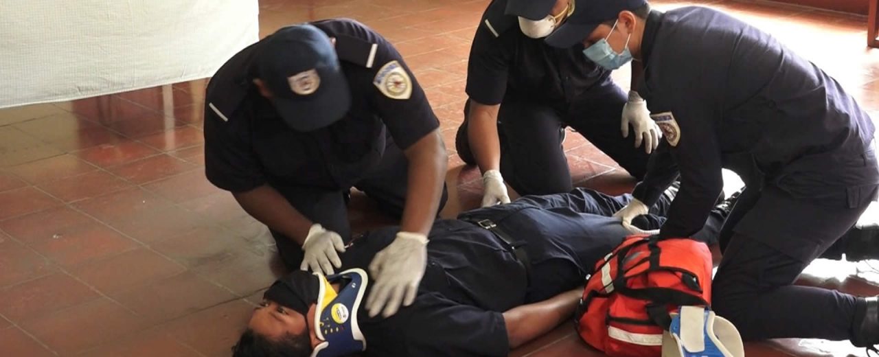 Más de 15 bomberos se preparan en Primeros Auxilios en Managua : Viva ... Más de 15 bomberos se preparan en Primeros Auxilios en Managua : Viva ...