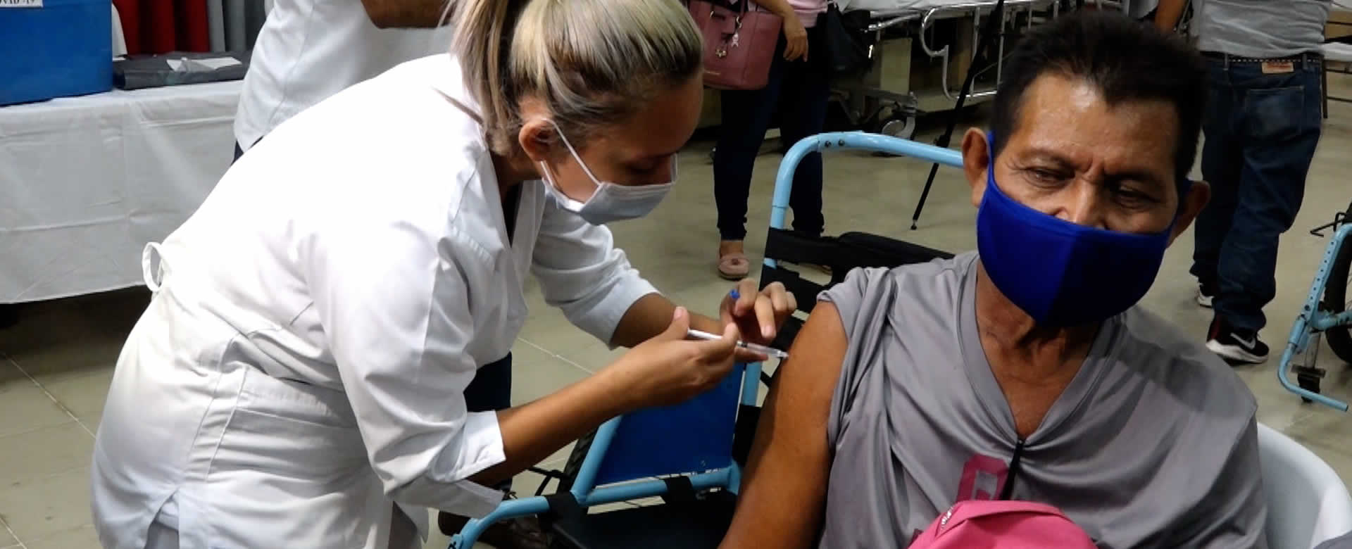 Pacientes del Hospital Cruz Azul son inmunizados con segunda dosis de ...