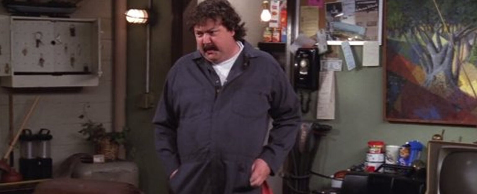 Fallece Mike Hagerty, actor de la serie “Friends”