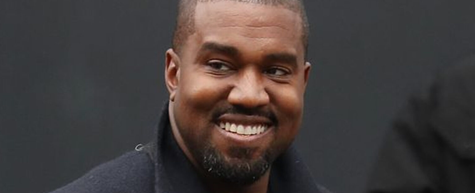 Kanye West responde a la polémica generada por usar una camiseta de “White Lives Matter”