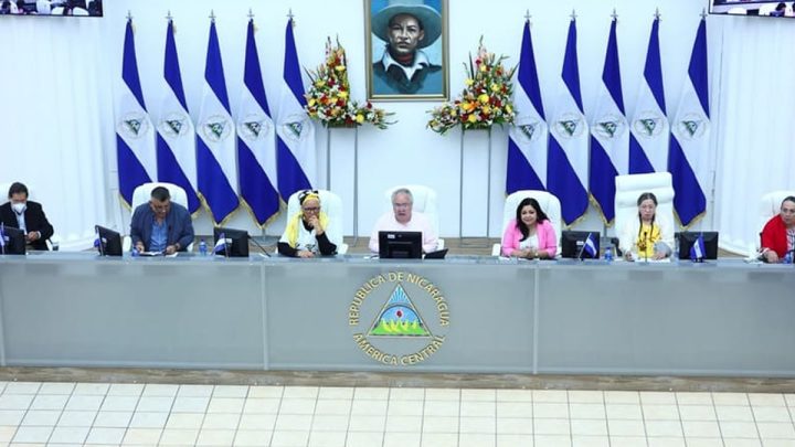 Sesión en homenaje al Héroe Garífuna Joseph Chatoyer en la Asamblea ...