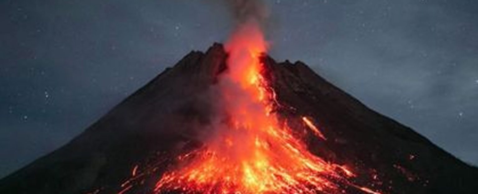 Indonesia: reportan erupción del volcán Merapi, uno de los más activos ...