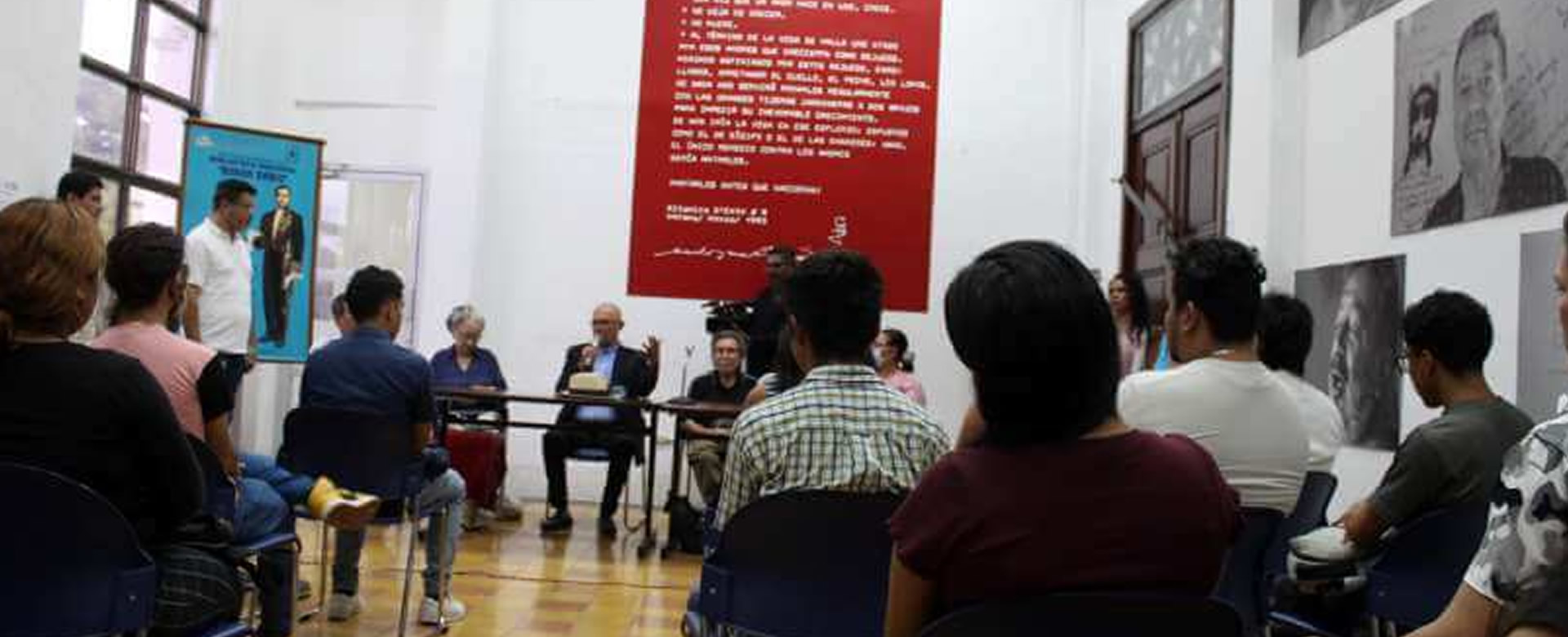 Inc y Unan rinden homenaje al Poeta Carlos Martínez Rivas