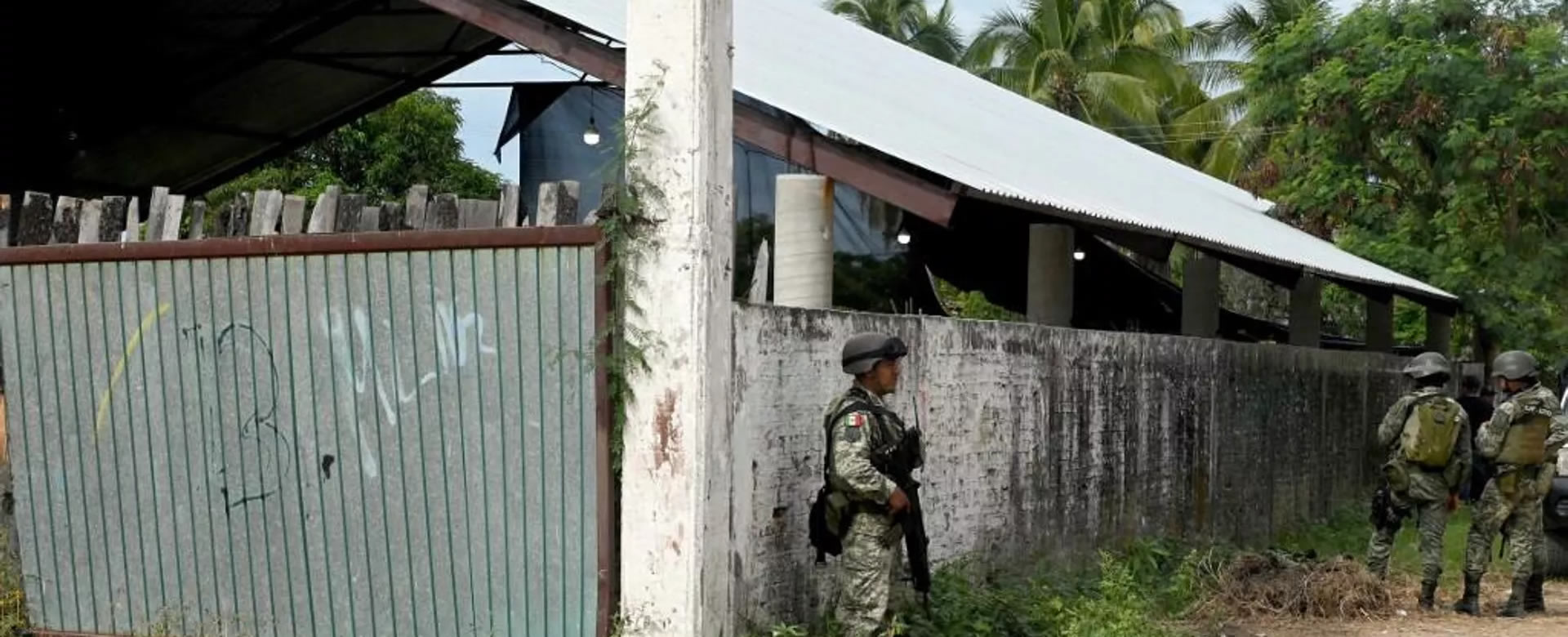 Enfrentamiento entre grupos criminales deja al menos 17 muertos en México