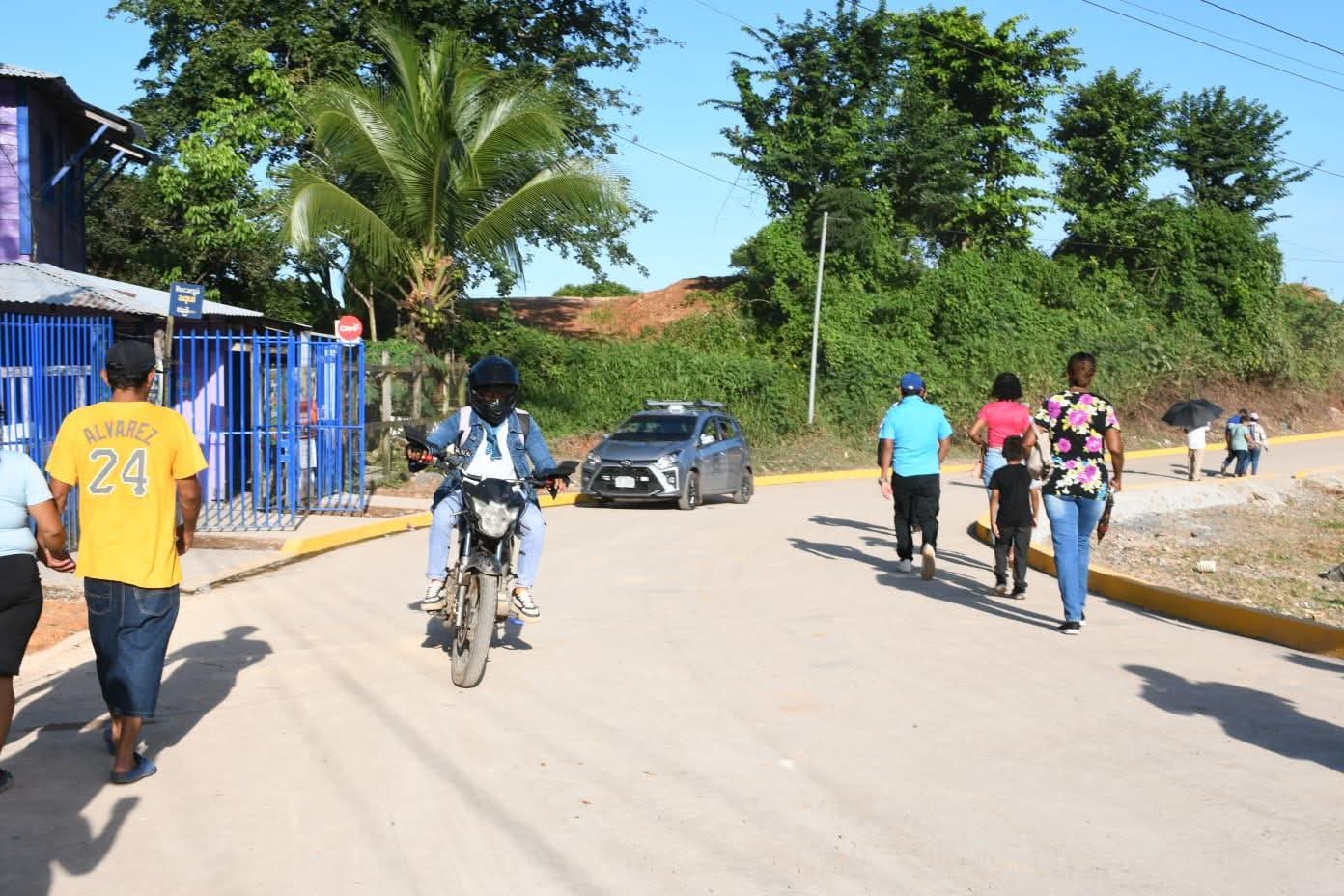 Pobladores del barrio 19 de Julio de Bluefields celebran inauguración ...