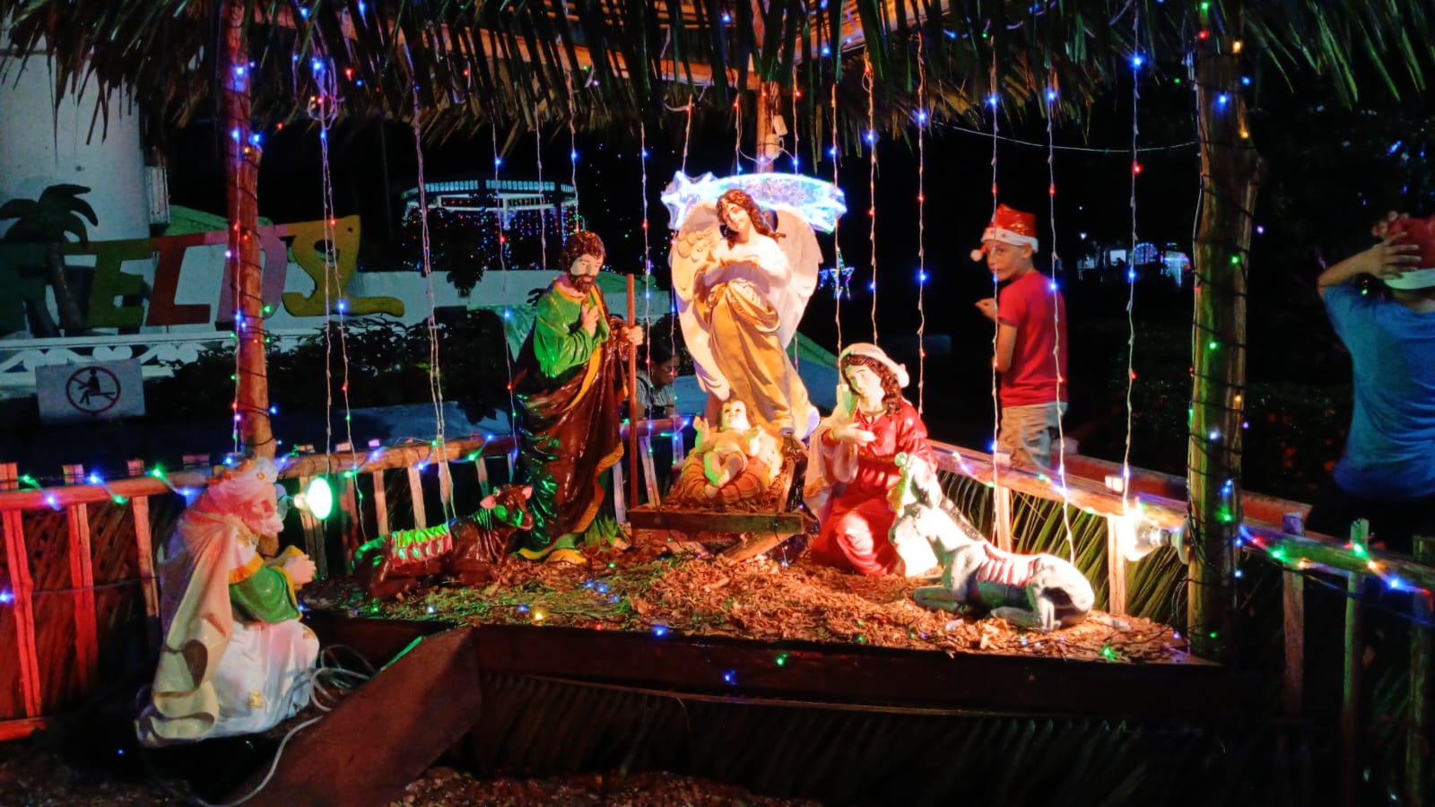 Bluefields da la bienvenida a la Navidad con el encendido de luces en ...